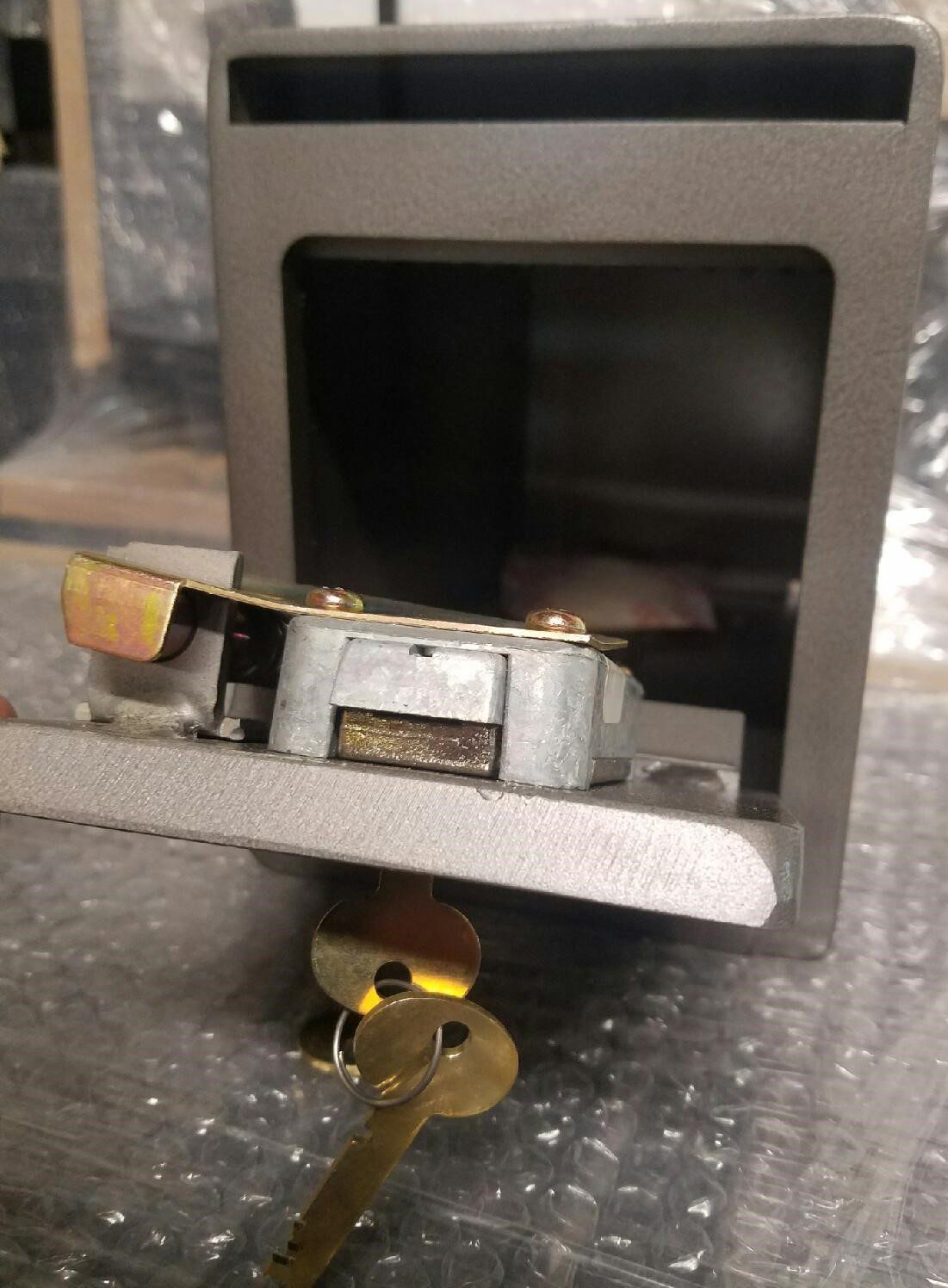 Safe Deposit Boxes - megasafe